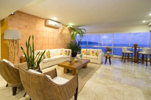 Suite Presidencial, 2 quartos, piscina privativa, vista para o oceano | Sala