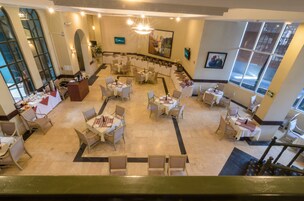 Café da manhã, almoço e jantar