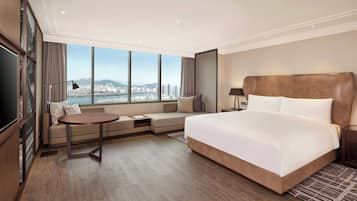 Quarto executivo, 1 cama King, para não fumantes (Executive Lounge Access) | 1 quarto, roupas de cama premium, edredons de pluma, frigobar