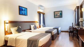 Orient Deluxe | Frigobar, cofres nos quartos, escrivaninha, cortinas blackout