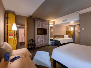 Quarto, várias camas (New Sleep Easy Concept) | Cortinas blackout, quartos à prova de som, berços grátis