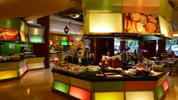 Pequeno-almoço tipo buffet diário (150 CNY por pessoa)