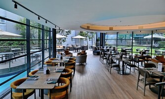 Café da manhã com buffet todos os dias mediante uma taxa