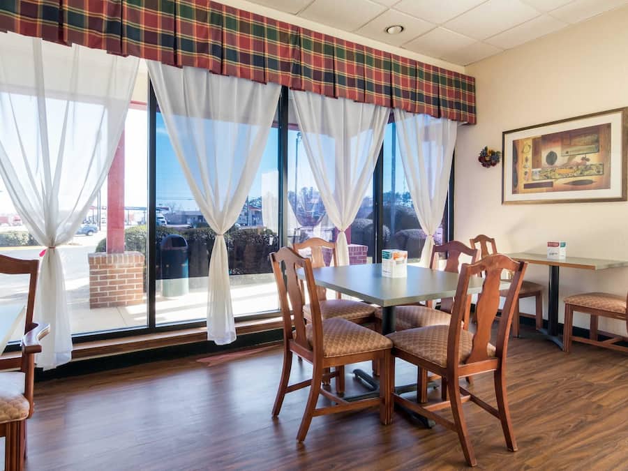 Pequeno-almoço continental diário incluído