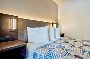 Escrivaninha, Wi-Fi de cortesia, roupa de cama