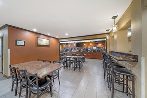 Café da manhã completo grátis
