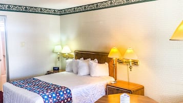 Quarto Standard, 1 cama queen-size, não fumadores | Secretária, ferro/tábua de engomar, Wi-fi grátis