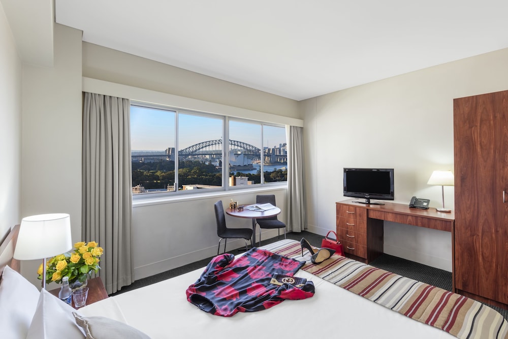 Self Contained Harbour View Studio Apartment - Twin Single Beds - Sydney