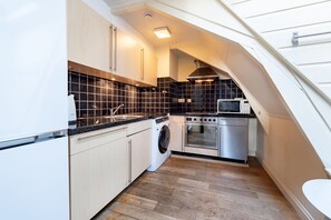 Loft, 2 quartos | Cozinha privada | Uma cafeteira/bule 