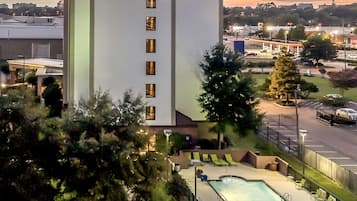 Piscina exterior sazonal