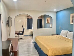 10 quartos, secretária, cortinas/cortinados opacos 