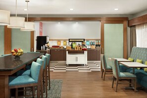 Pequeno-almoço tipo buffet diário incluído 