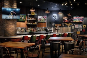 16 restaurantes: servem pequenos-almoços, almoços, jantares e brunches