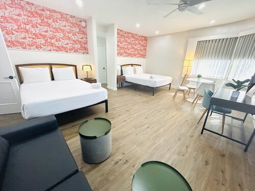 Greenview Hotel by Lowkl Reviews, Deals & Photos 2024 - Expedia