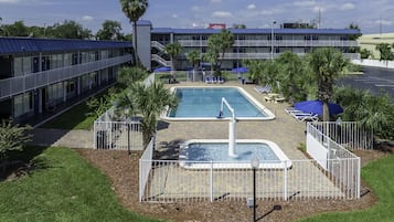 Piscina externa