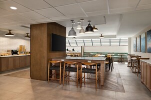 Pequeno-almoço continental diário incluído 