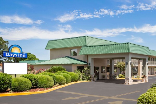 Days Inn By Wyndham Blakely - Georgia