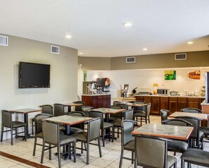 Pequeno-almoço tipo buffet diário incluído 