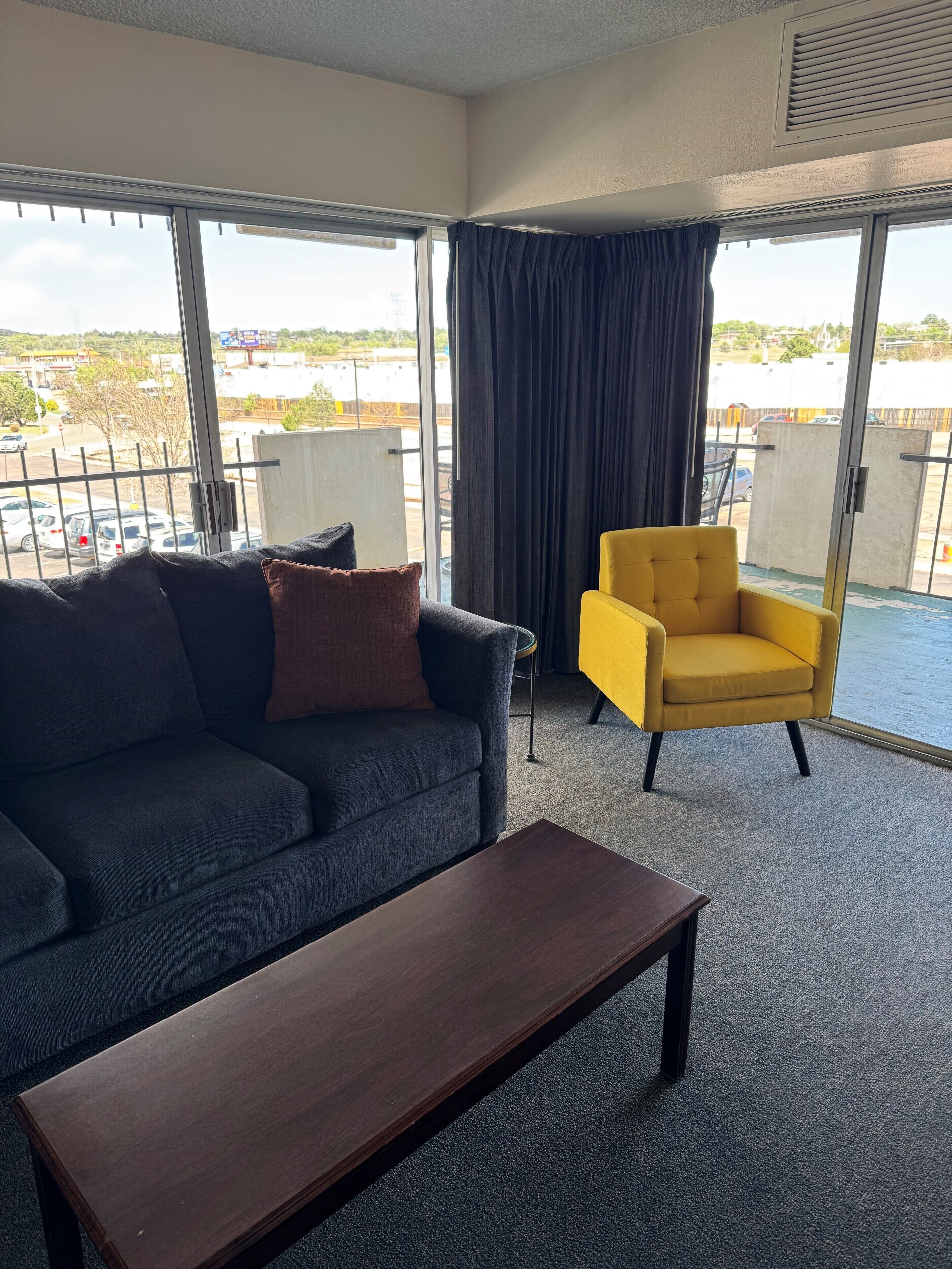 Suite Familiar, 2 camas queen-size | Secretária, secretária adequada para computadores portáteis 