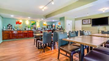 Café da manhã continental grátis todos os dias