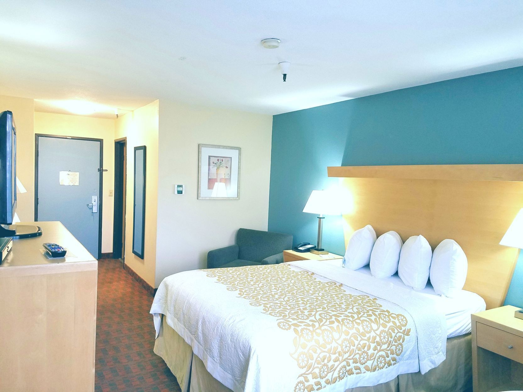 Secretária, ferro/tábua de engomar, Wi-fi grátis 