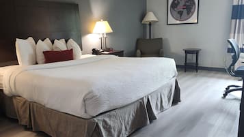 Quarto, 1 cama King, para não fumantes | Cofres nos quartos, escrivaninha, camas extras/dobráveis (sobretaxa)