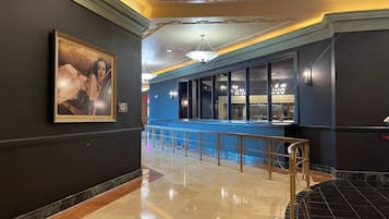 2 restaurantes, café da manhã, culinária americana