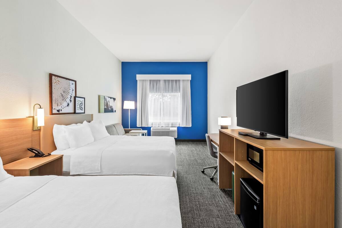 Quarto, várias camas | 1 quarto, roupa de alta qualidade, secretária 