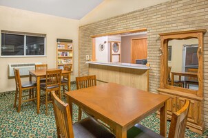 Pequeno-almoço takeaway diário incluído 