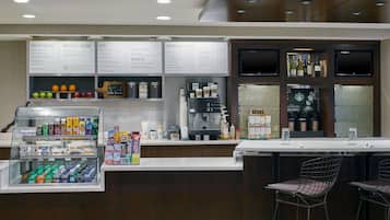 Pequeno-almoço preparado no momento diário (12 USD por pessoa)