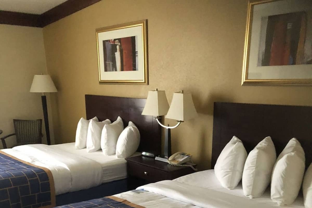 Secretária, secretária adequada para computadores portáteis