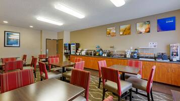 Pequeno-almoço tipo buffet incluído