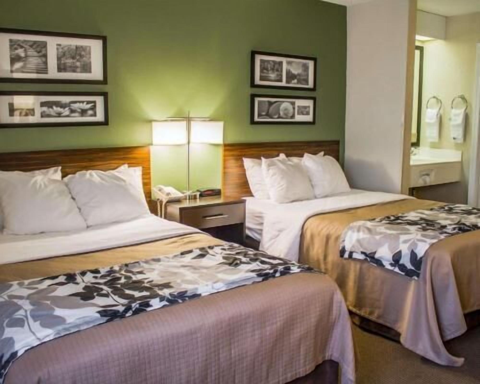 1 quarto, roupas de cama antialérgicas, escrivaninha