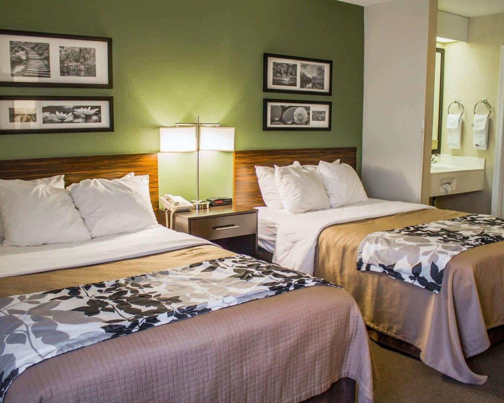 1 quarto, roupas de cama antialérgicas, escrivaninha