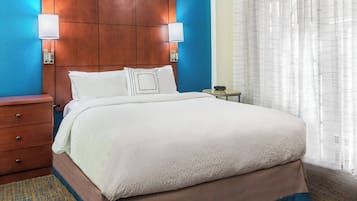 1 quarto, escrivaninha, ferros/tábuas de passar roupa, berços grátis
