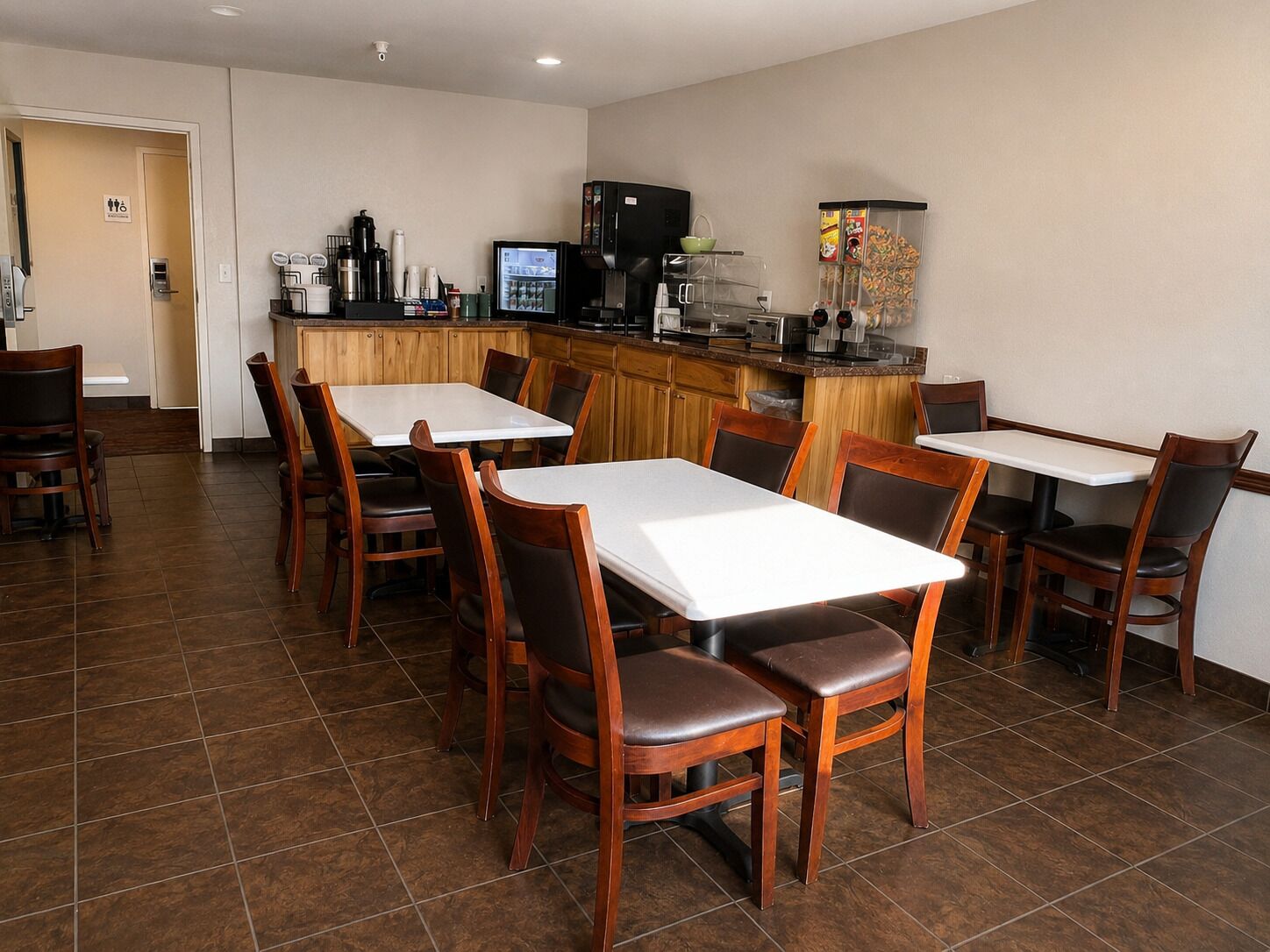 Café da manhã continental grátis todos os dias