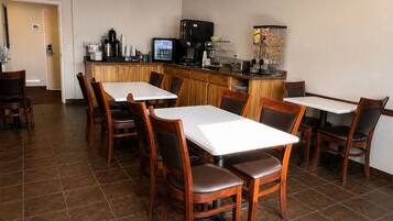 Café da manhã continental grátis todos os dias
