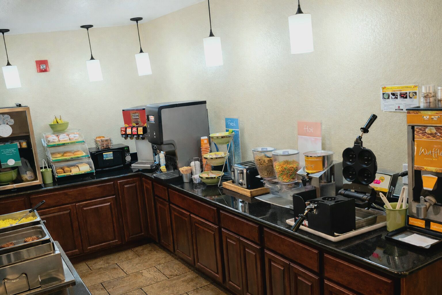 Pequeno-almoço tipo buffet diário incluído 