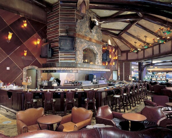 7 bares/lounges 