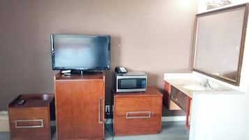 Quarto Standard, várias camas, fumadores | Roupa de alta qualidade, secretária, Wi-fi grátis