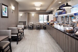 Pequeno-almoço tipo buffet diário incluído 