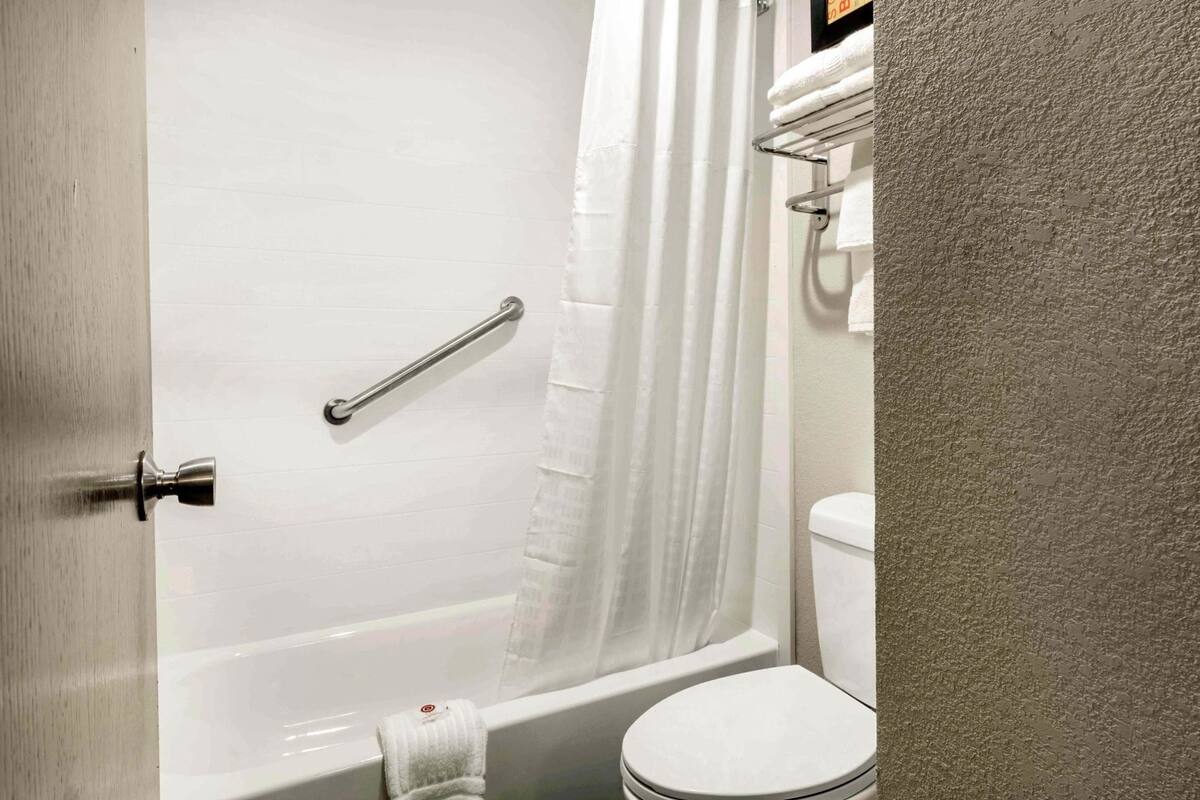 Banheiro | Chuveiro/banheira combinados, chuveiro com efeito de chuva