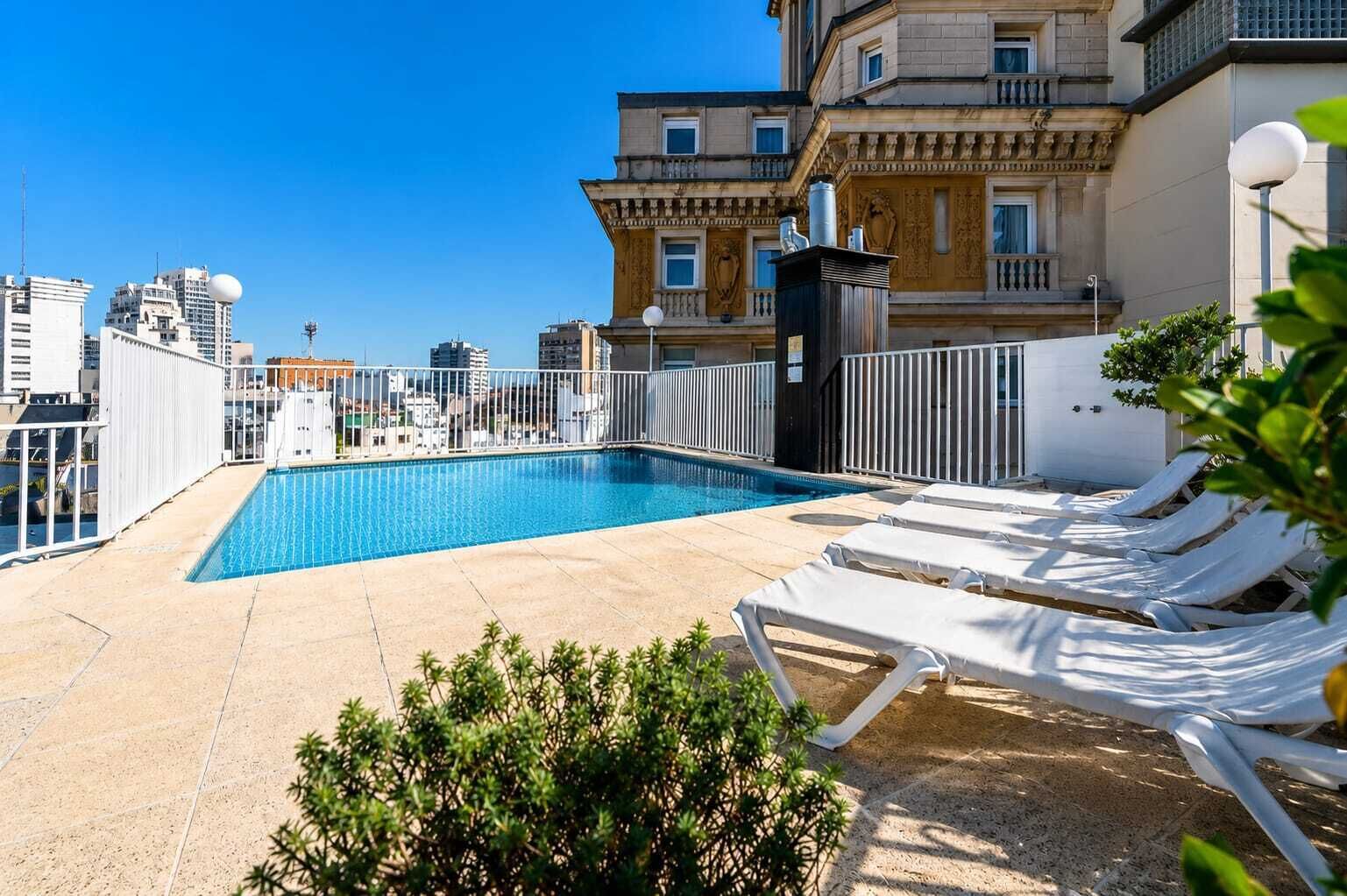 Piscina externa sazonal