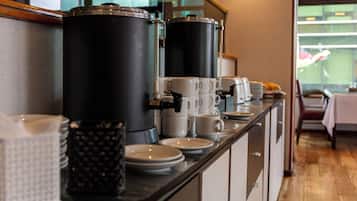 Pequeno-almoço tipo buffet diário incluído