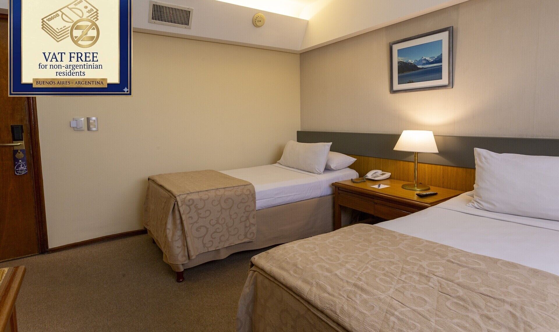 Double Room Standard 2 Twin Beds | Roupas de cama premium, cofres nos quartos, escrivaninha, berços grátis
