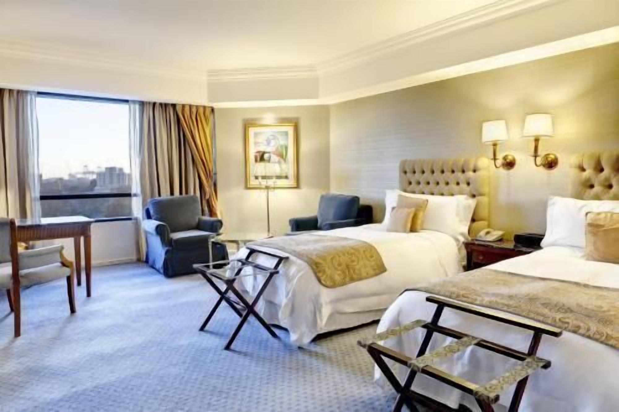 Roupa de alta qualidade, camas de colchão Select Comfort, minibar 