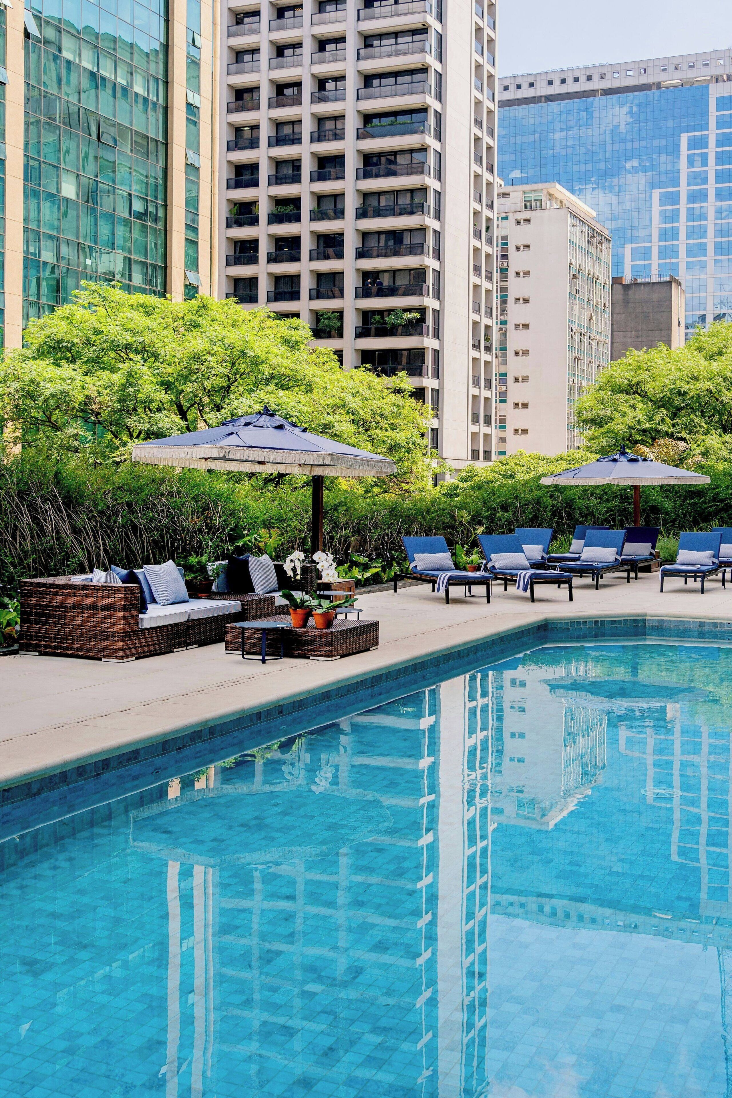 Piscina exterior, da(s) 8:00 à(s) 20:00, guarda-sóis, espreguiçadeiras 