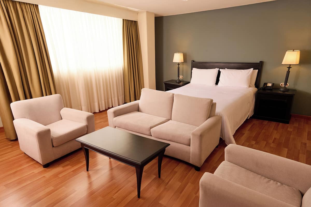 Quarto Duplo Superior, 1 cama queen-size, Vista para a cidade | Vista do quarto