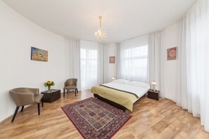 Cofres nos quartos, cortinas blackout