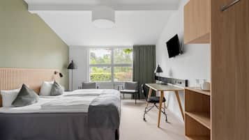 1 quarto, secretária, secretária adequada para computadores portáteis